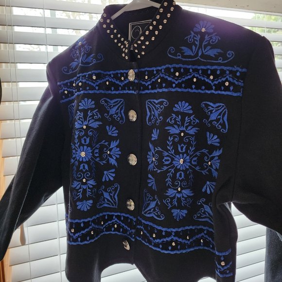 Valencia | Jackets & Coats | Valencia Denim Embroidered Crop Jacket Sz ...